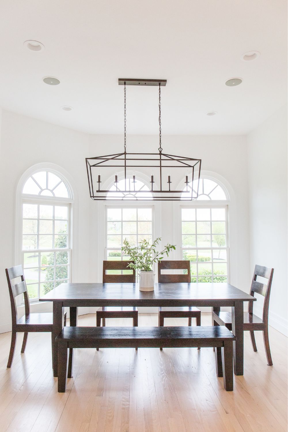 Breakfast Room Design Idea - Arched Manor